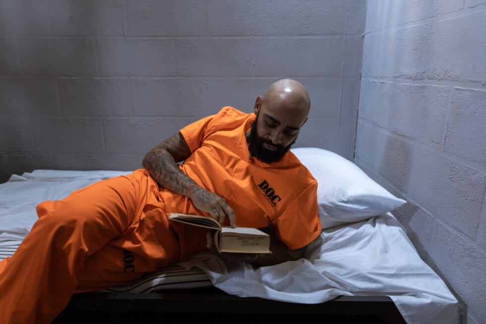 6 Tips From a Former Prisoner on How to Improve Yourself in Prison ...
